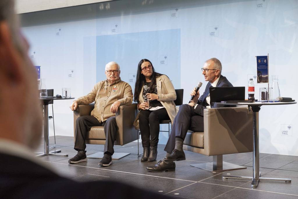 Nobel Peace Prize Laureate Lech Walesa at MCI - MCI Innsbruck